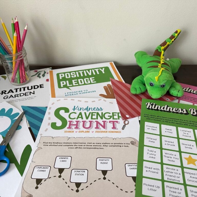 Kindness Party Planning Kit - Lil' Iguana